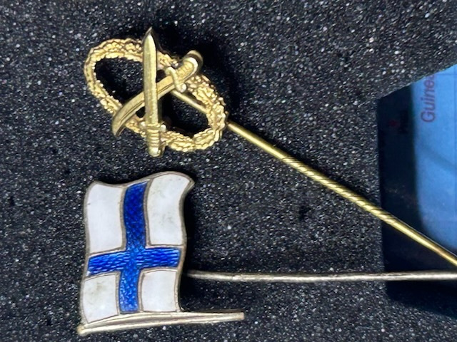 SUOMEN LIPPU JA MAANPUOLUSTUSKURSSI - MERKIT - Huuto.net | Huuto.net